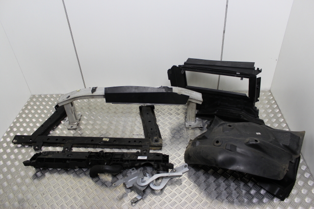 Renault Clio Front End 75 Percent Complete - - Renault Clio 2013 Petrol ...