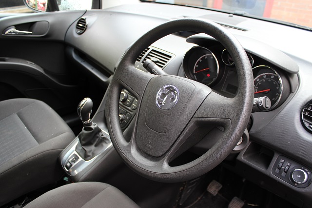 Opel Meriva Body Control Module BCM - Interior Parts - Opel Meriva 2010 ...